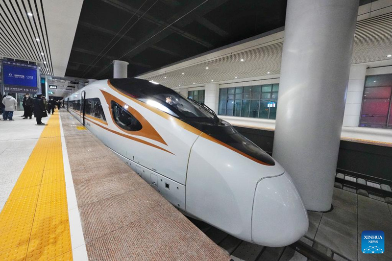 Ferrocarril de alta velocidad une Beijing y Tangshan